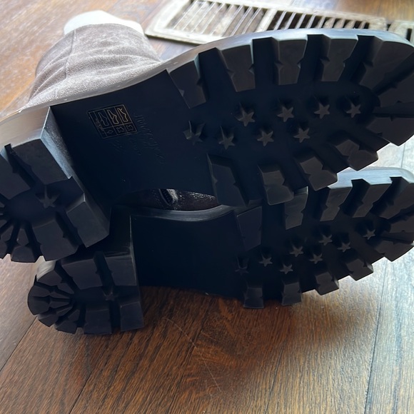 Jimmy Choo | Shoes | Nwt Jimmy Choo Velvet Suede In The Color Mink Lug ...